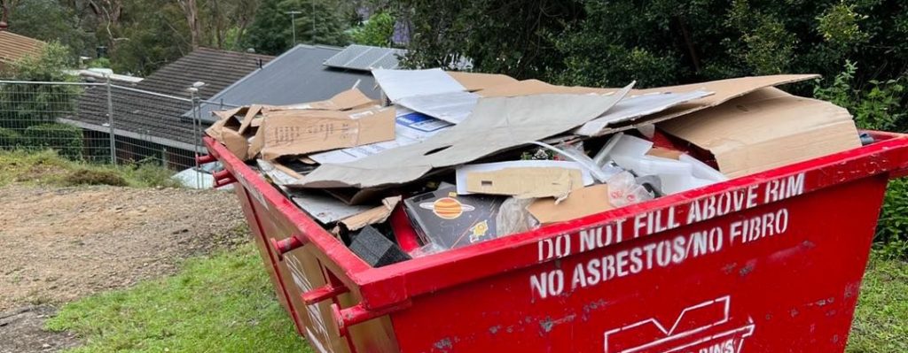 Why it is important to not fill over the skip bin rim | Matt's Skip Bins